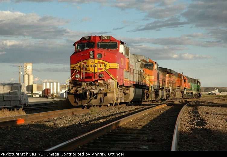 BNSF 701